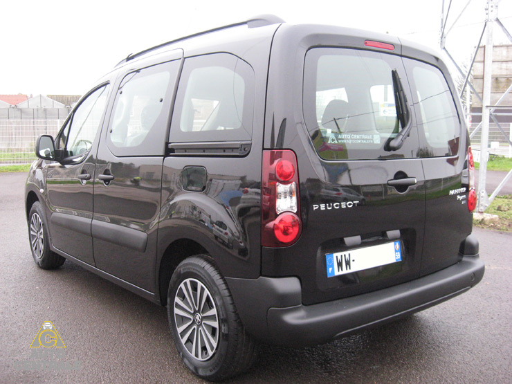Livraison du Peugeot Partner Tepee Active 1.6 e-HDi 92ch FAP STT neuf ...